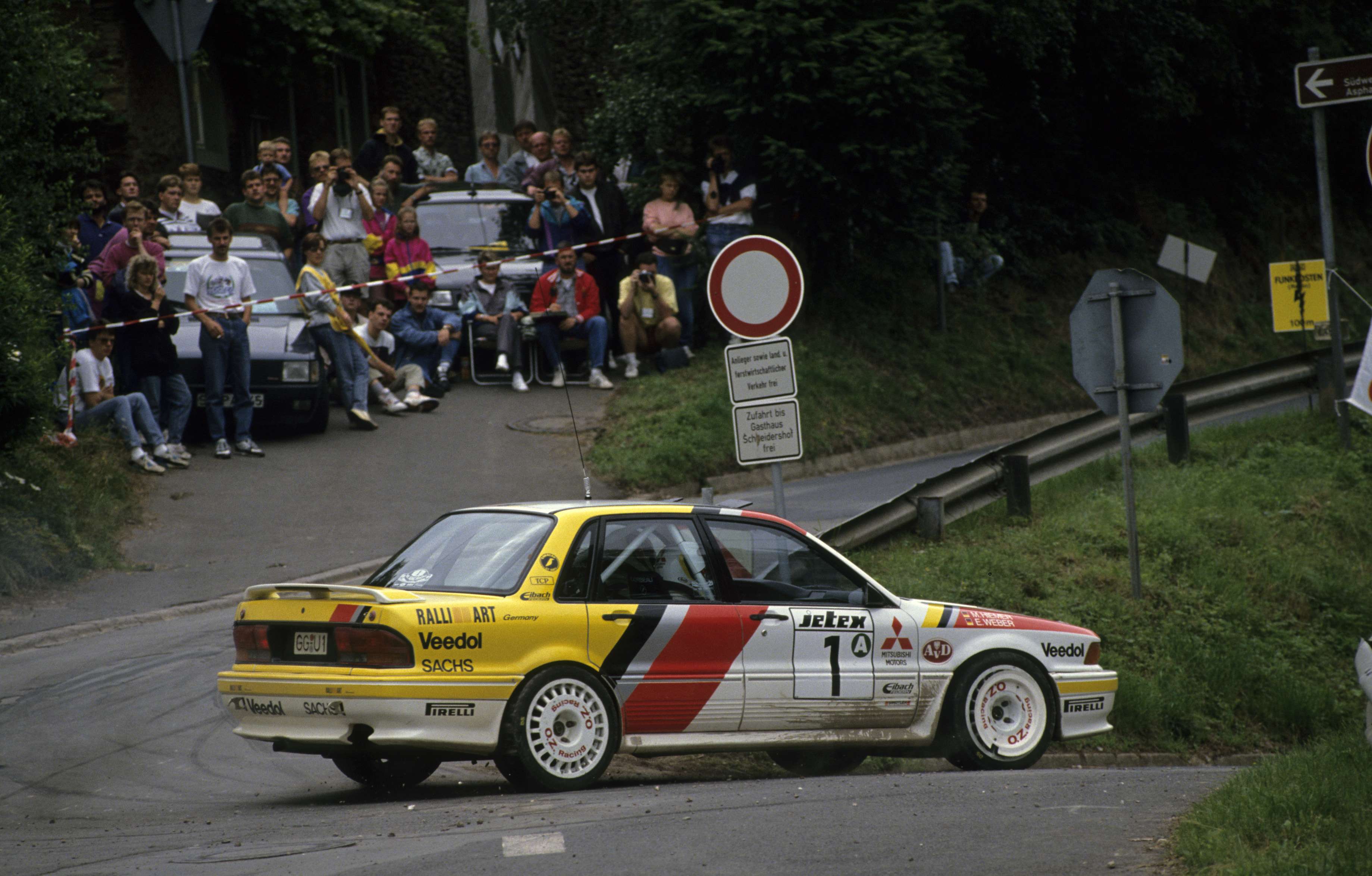 Mitsubishi Galant VR-4 Gr.A | invelt Rallied & Raced